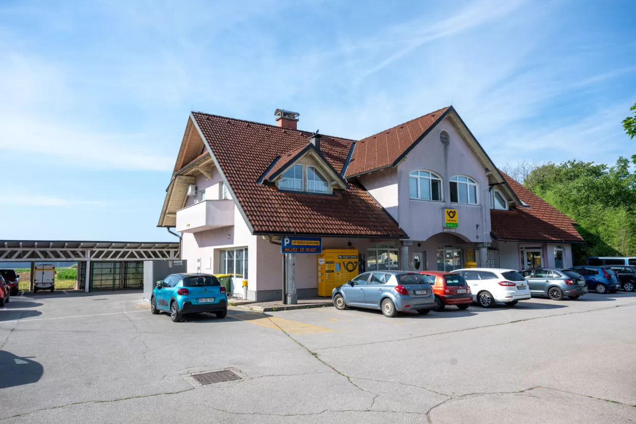 Za pošto bodo gradili trgovski center